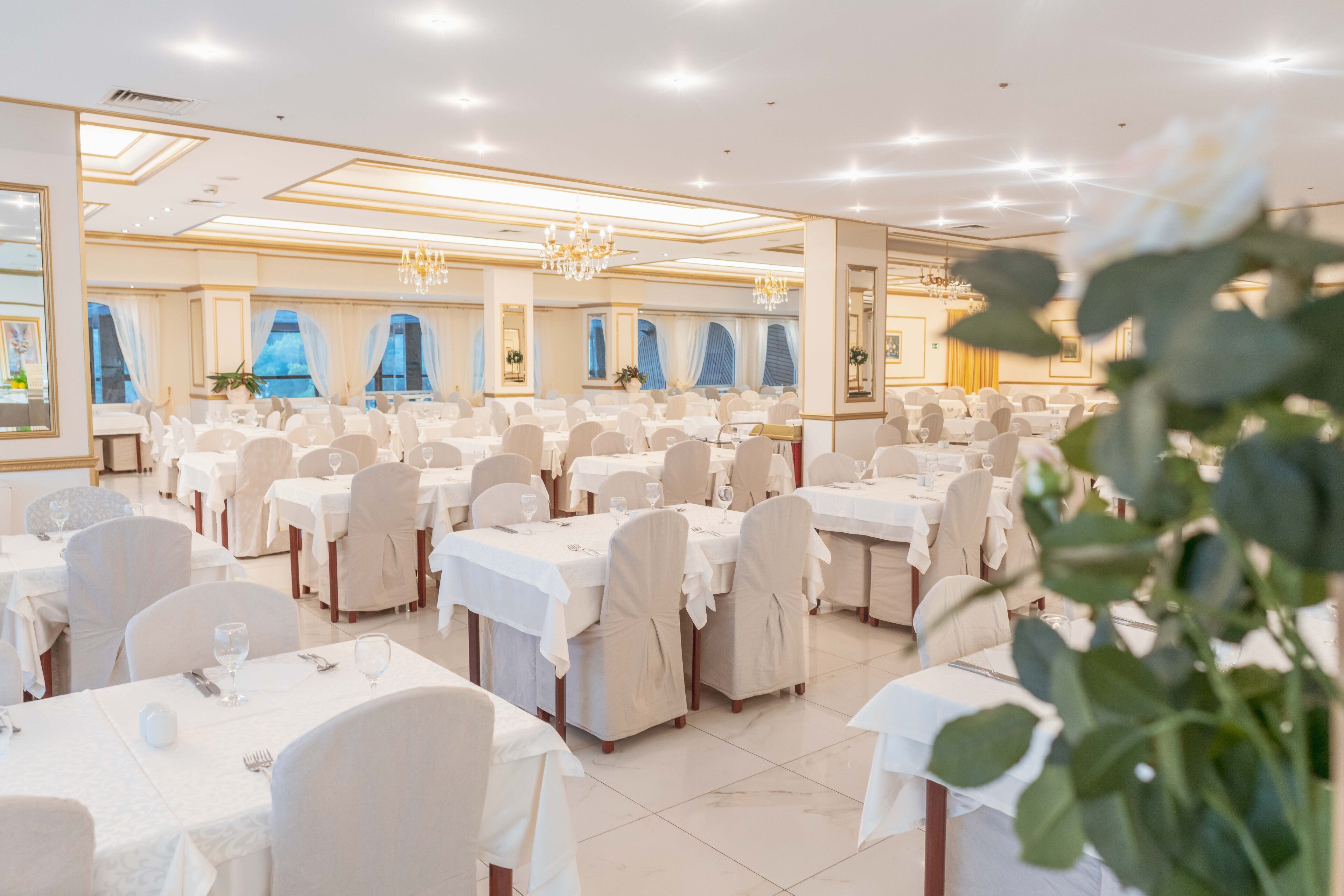 Restorani & Barovi - Hotel Horizont